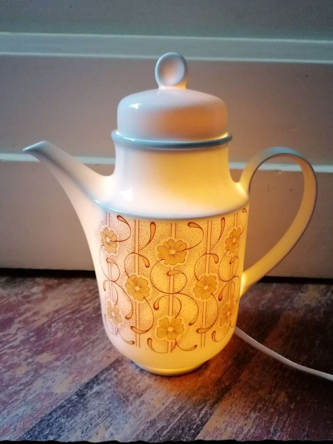 Table Lamp Old Teapot 60s Table Lamp Teapot Flowers Hygelliges ...