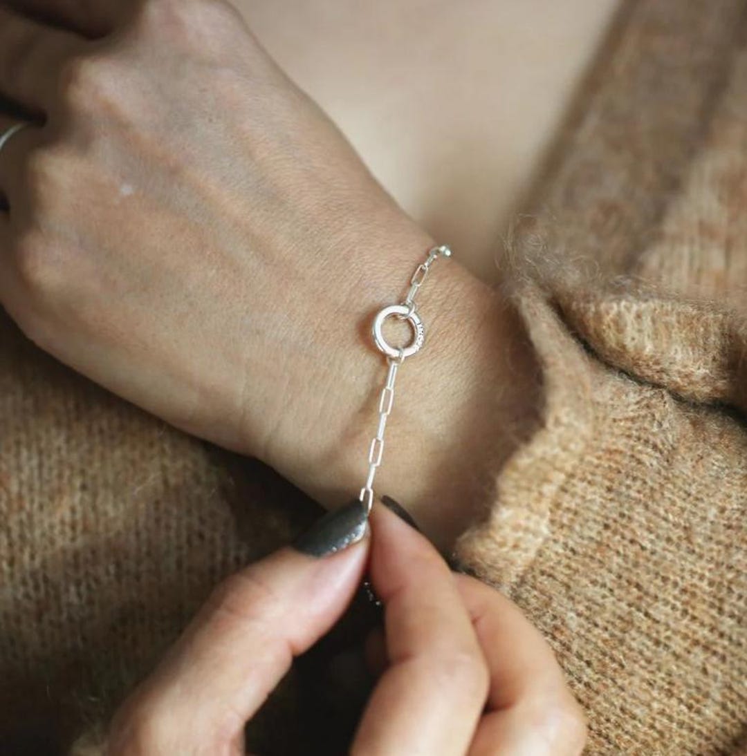 Silver Bracelet Simple Circle With Engraving Oval Paperclip Bracelet ...