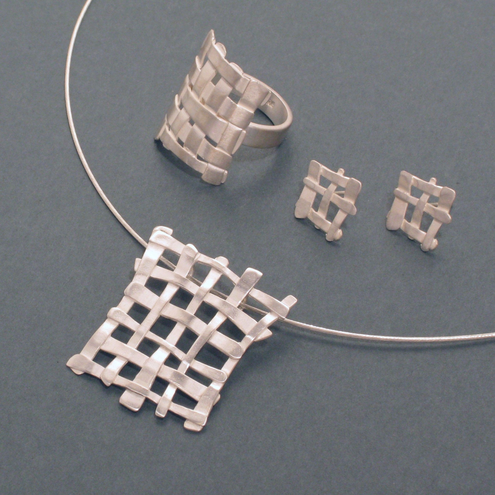 Ring Grid - Etsy