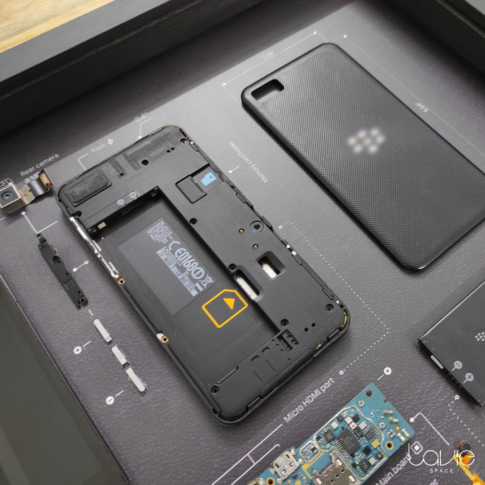 Disassembly Z10 update, Blackberry Series, Smartphone Teardown ...