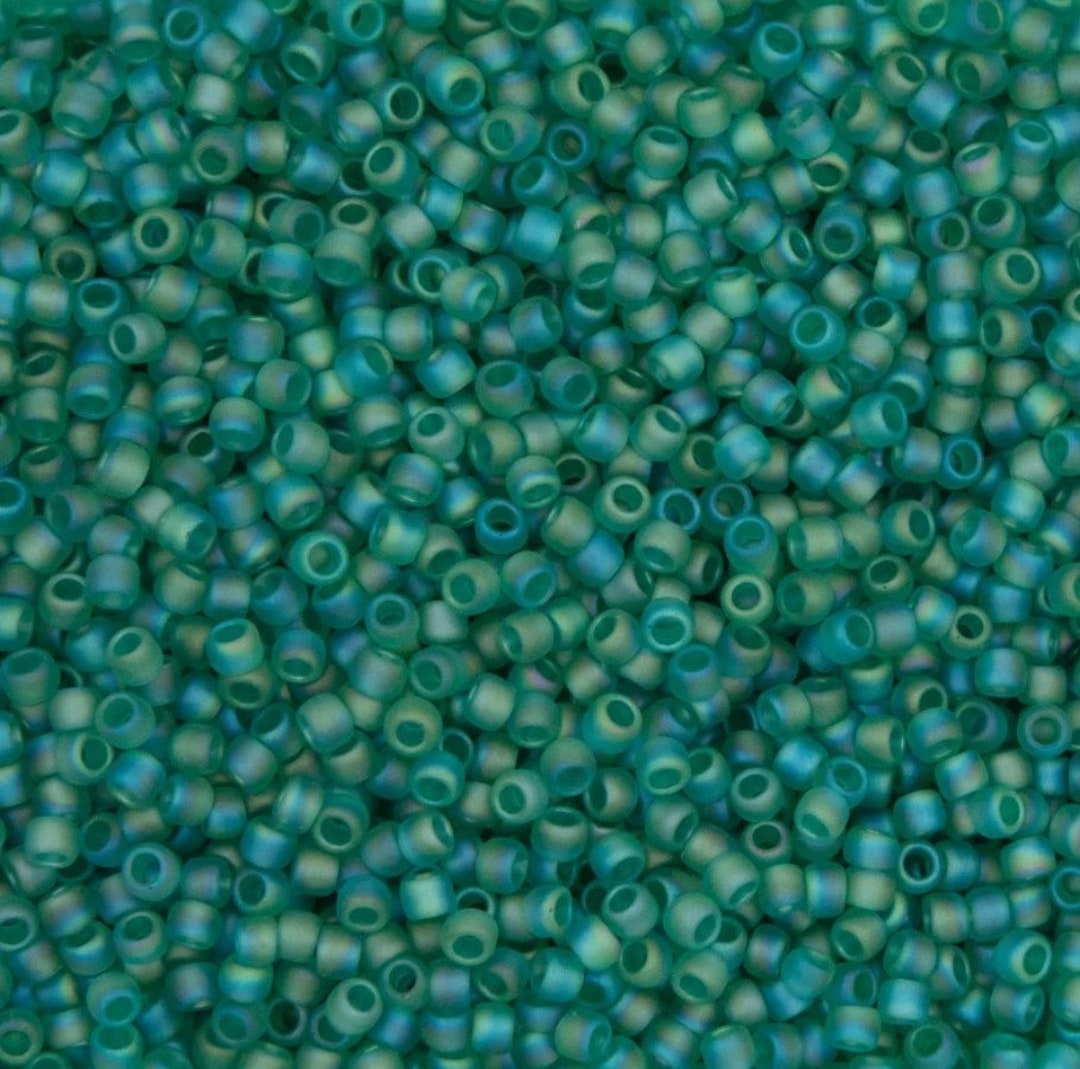 TOHO Round Beads 8/0 Transparent-rainbow-frosted Dark Peridot - Etsy