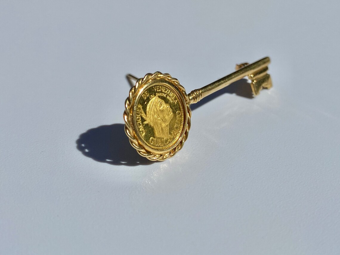 22k Antique Gold Key Pin Coin Mounted Key Pin GUAICAMACUTO | Etsy