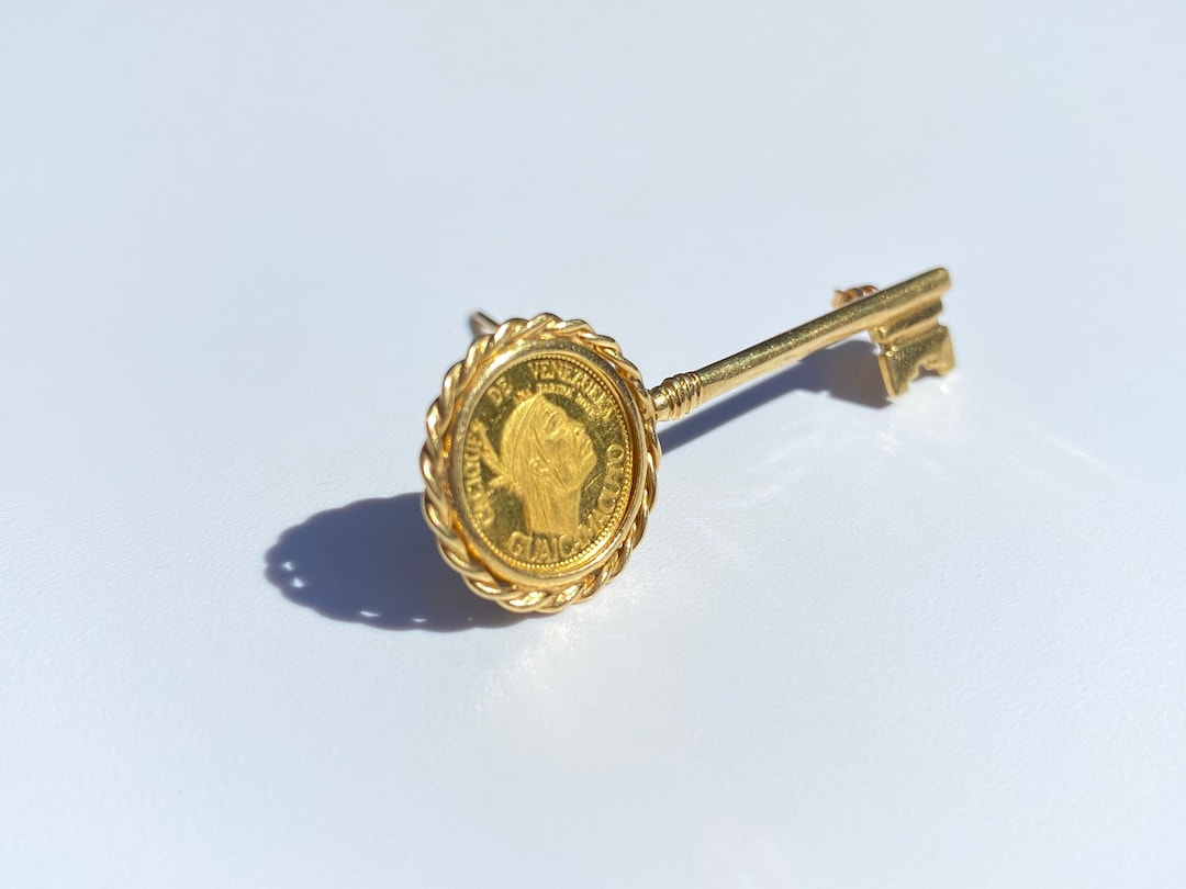 22k Antique Gold Key Pin, Coin Mounted Key Pin, GUAICAMACUTO Indian ...