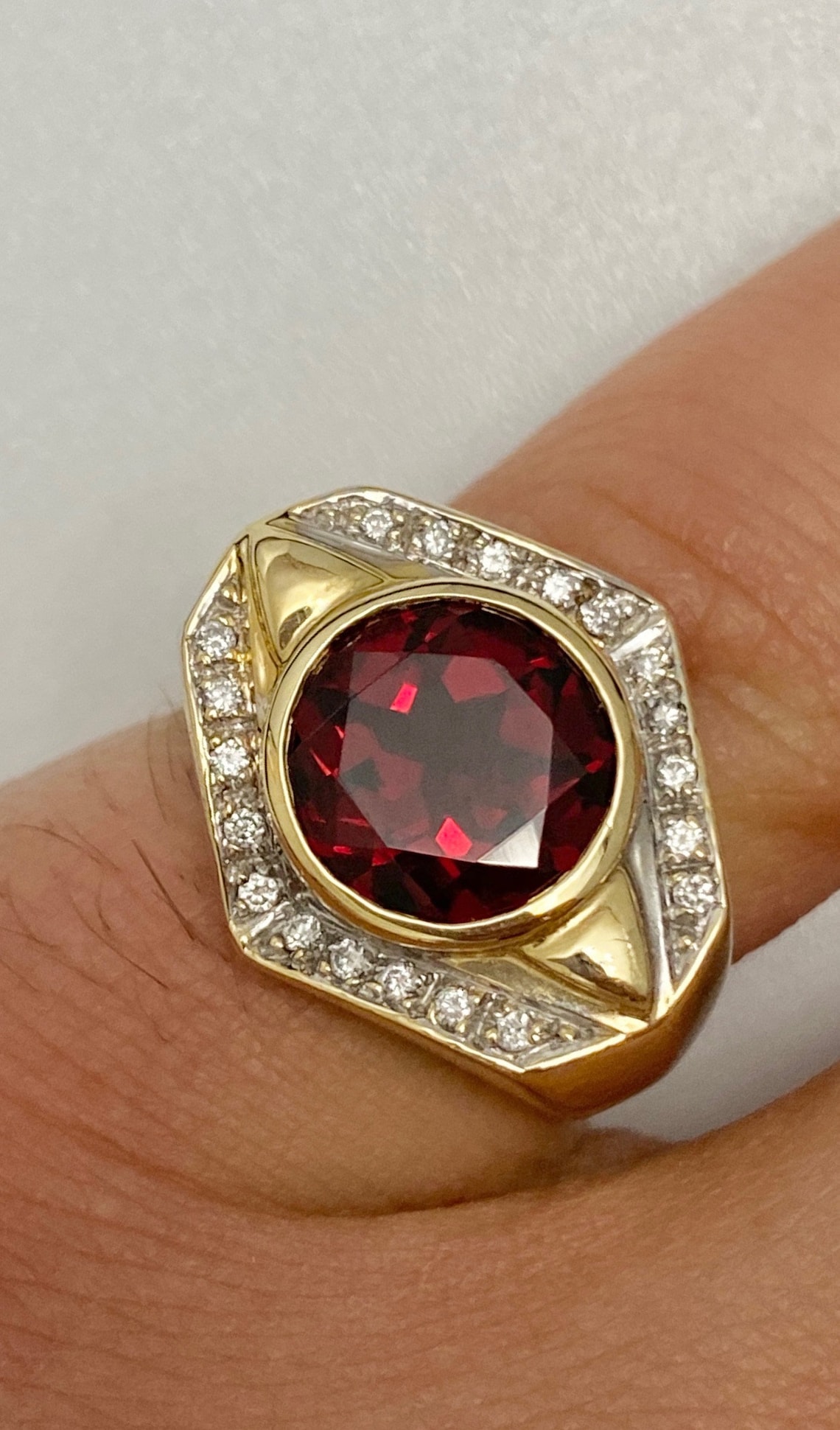 Mozambique Garnet Mens Ring / Dark Red Garnet Mens Ring / GIA - Etsy