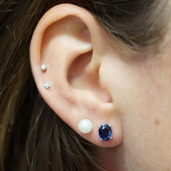 Natural sapphire stud earrings store