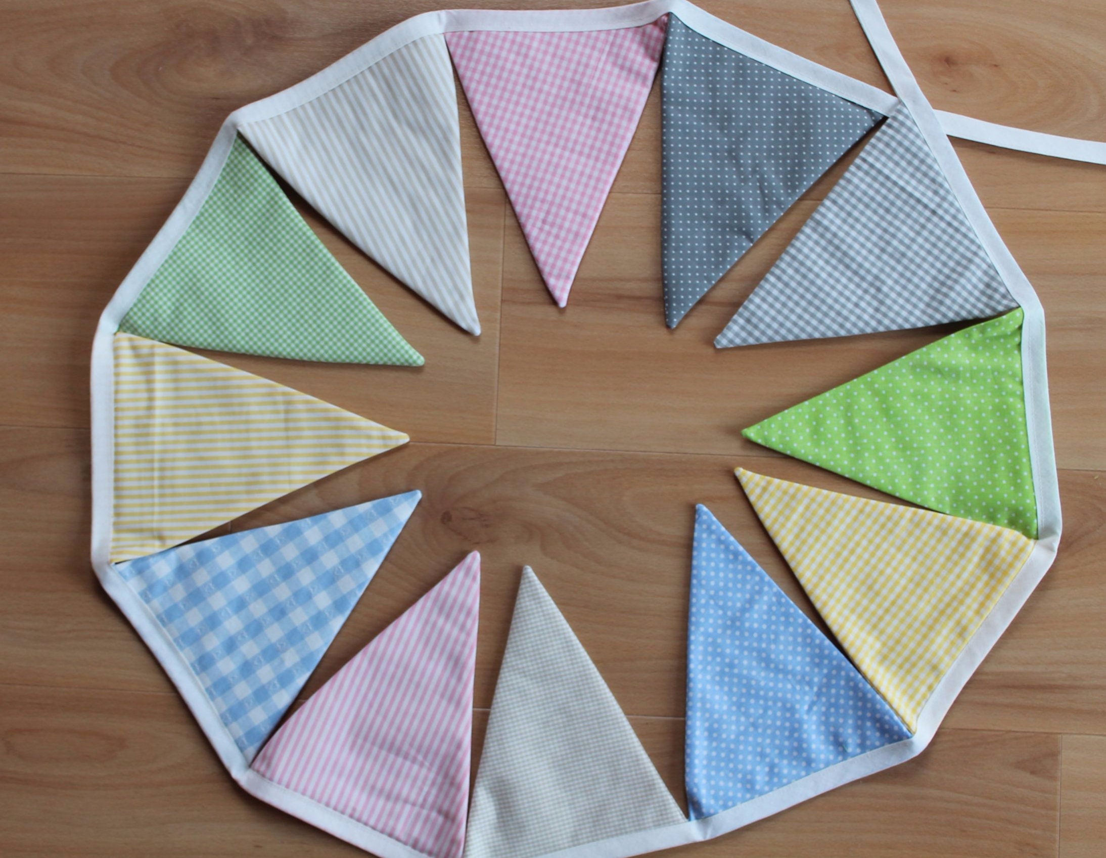 Cadena de banderines colores pastel / decoración habitación - Etsy México