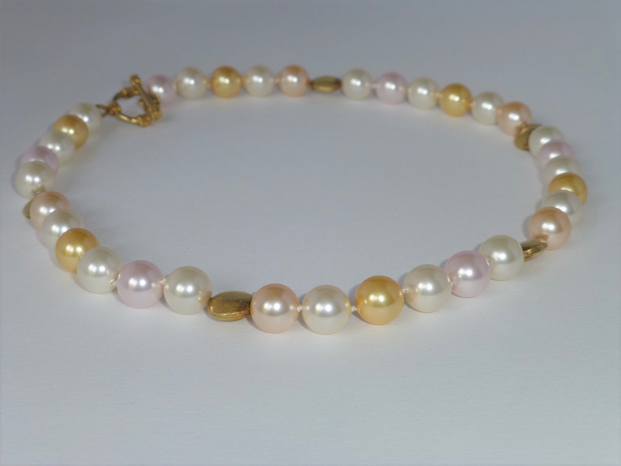 Elegante Perlenkette Pastell mit Gold Geschenk für Sie - Etsy.de