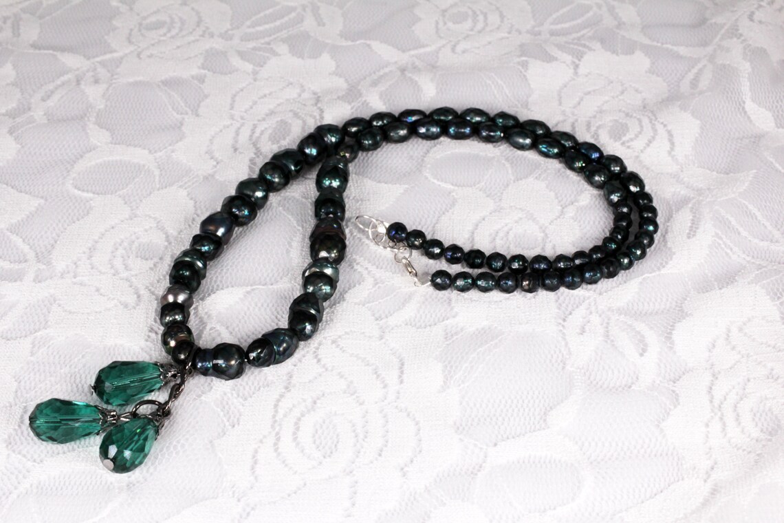 Genuine Black Pearl Necklace and Earrings Set With Green - Etsy