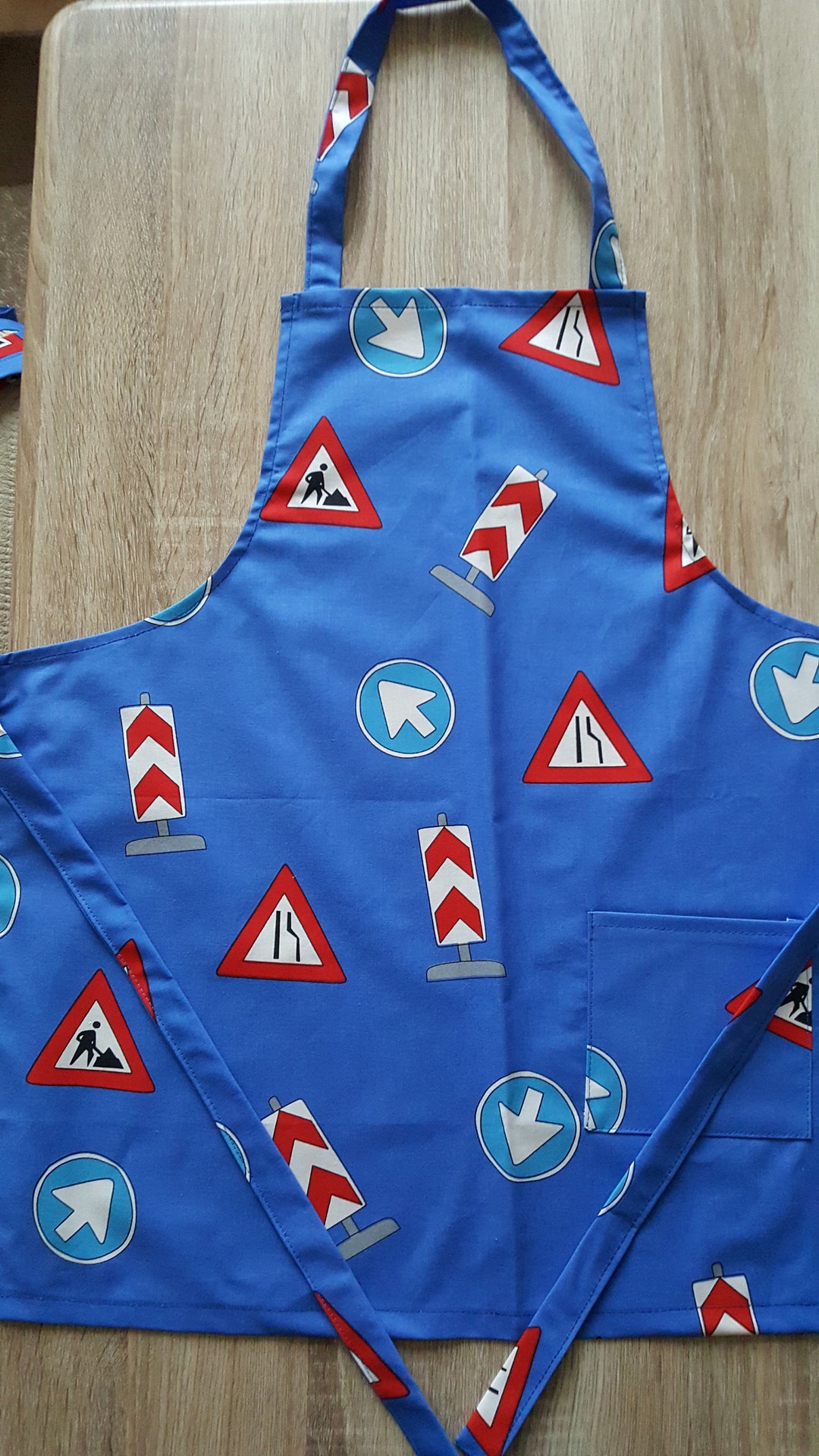 Mandil infantil, matriculación escolar, mandil peto, mandil laboral ...