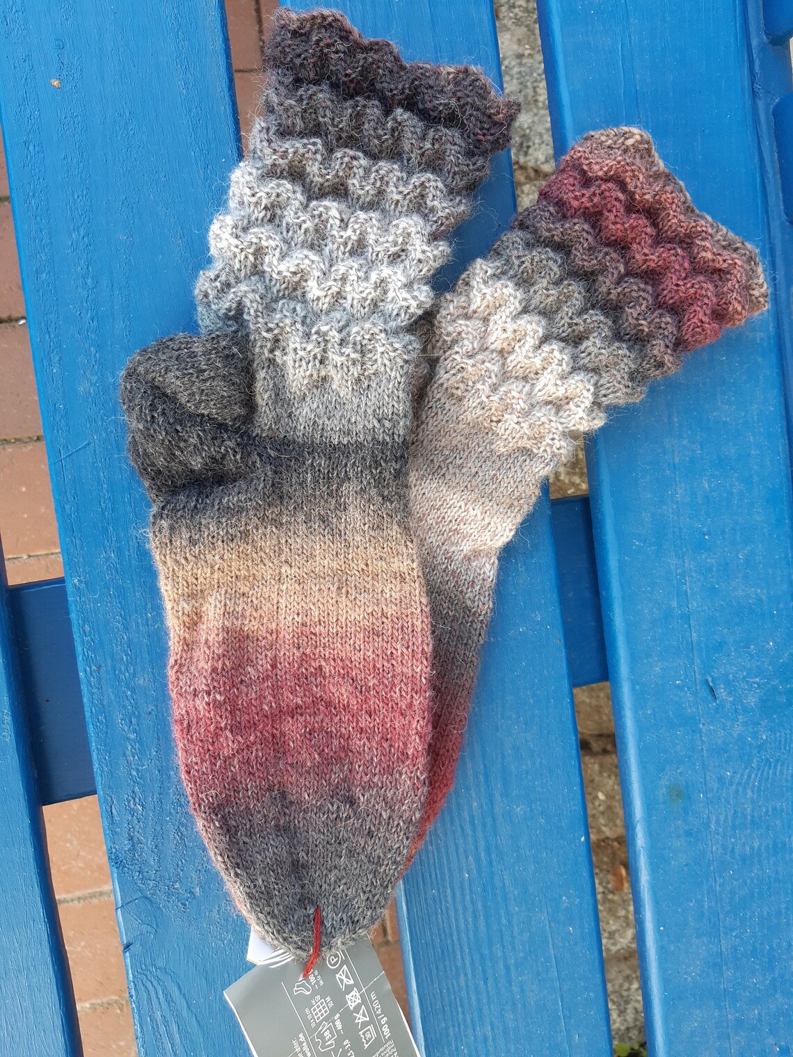 Knitting Instructions for Rotten Socks, Socks With a Wave Pattern, Plus ...
