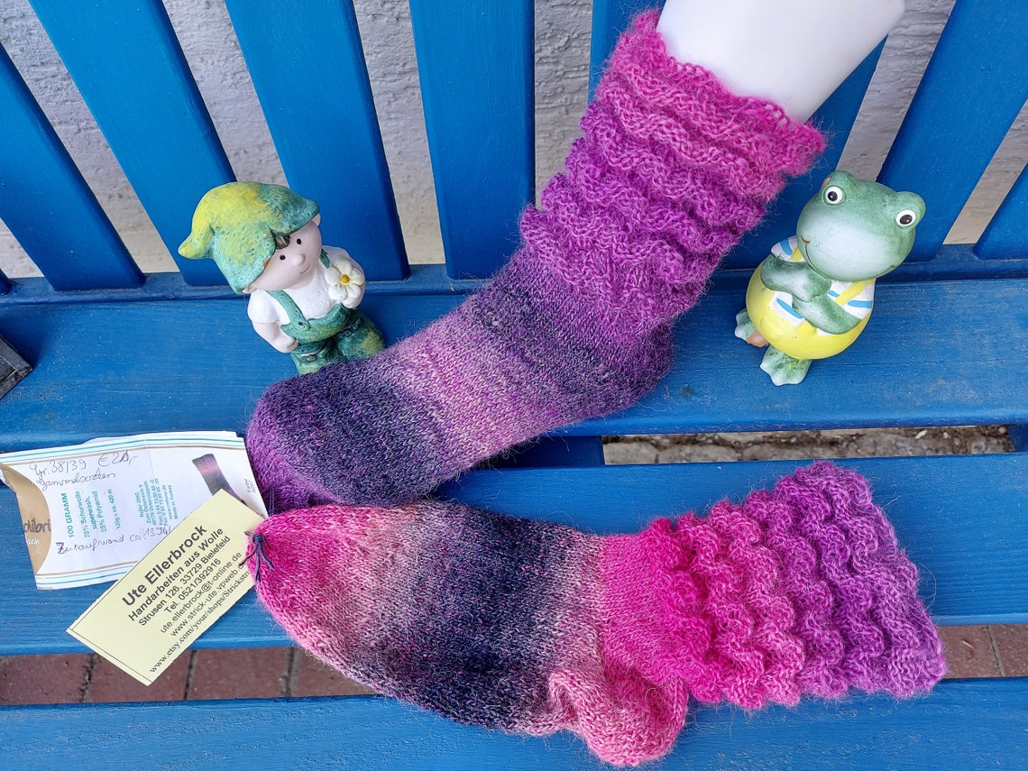 Knitting Instructions for Rotten Socks, Socks With a Wave Pattern, Plus ...