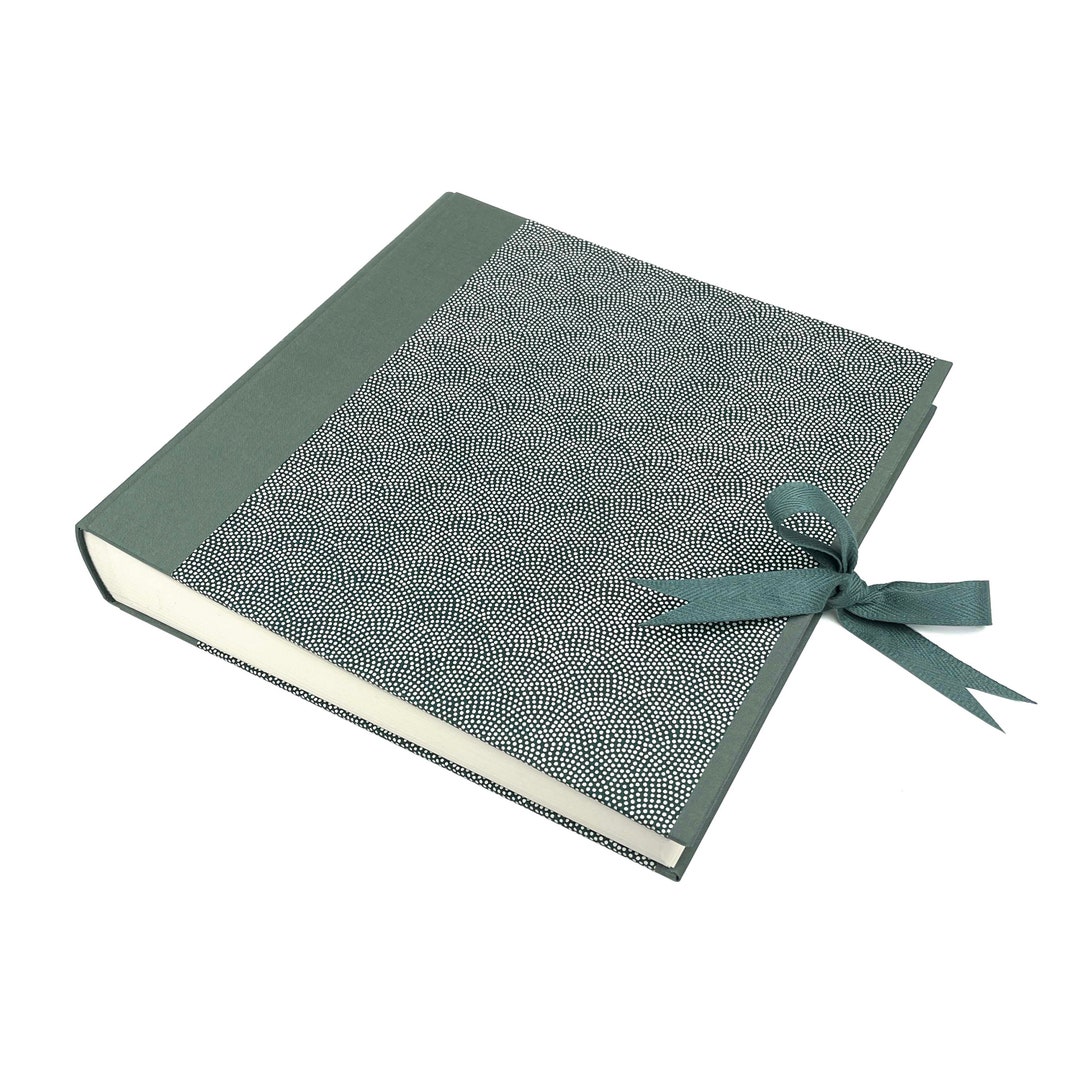 Photo Album / Guest Book With High-quality Chiyogami Even Without a ...