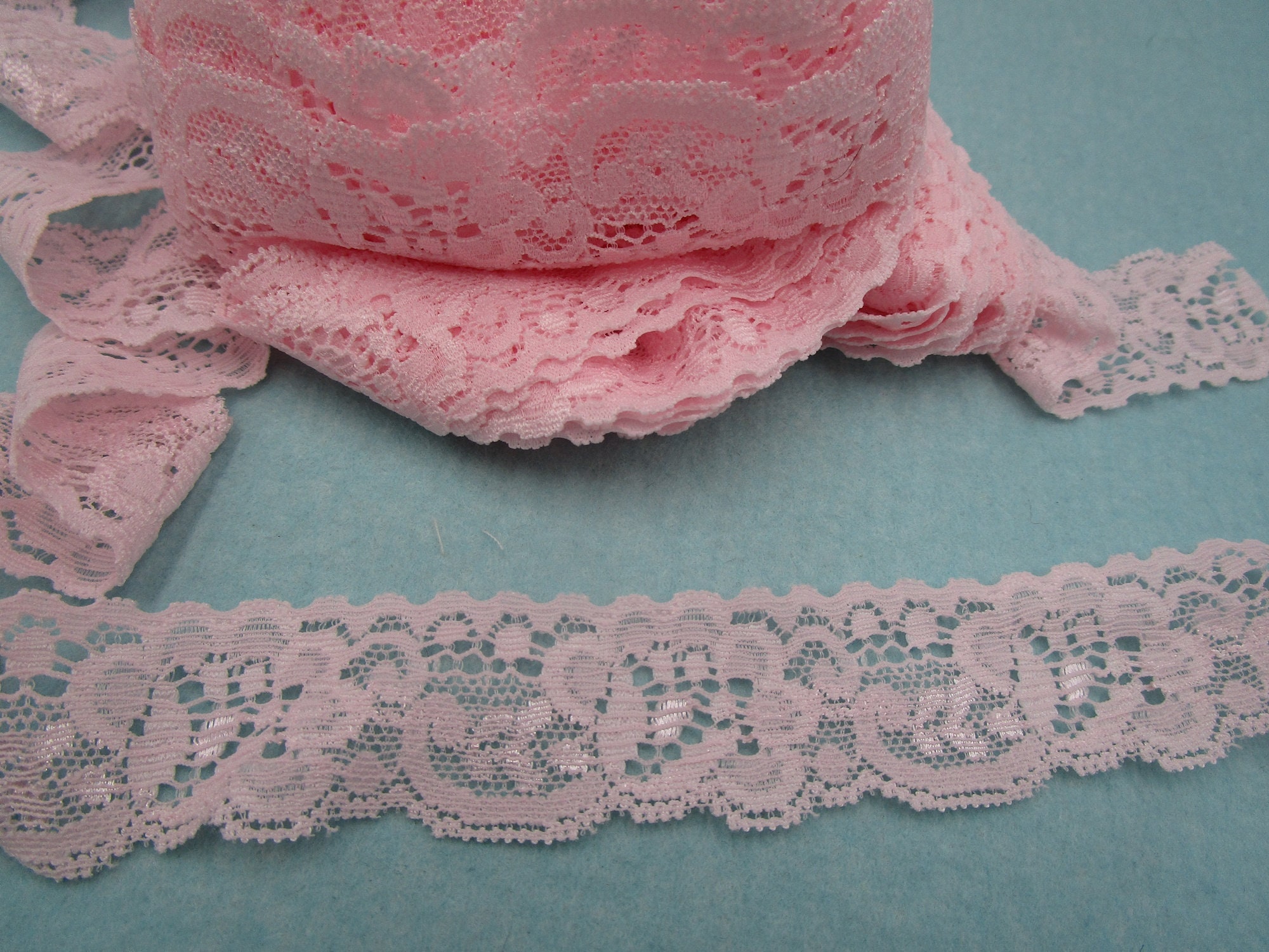 Vintage Pink Lace Border