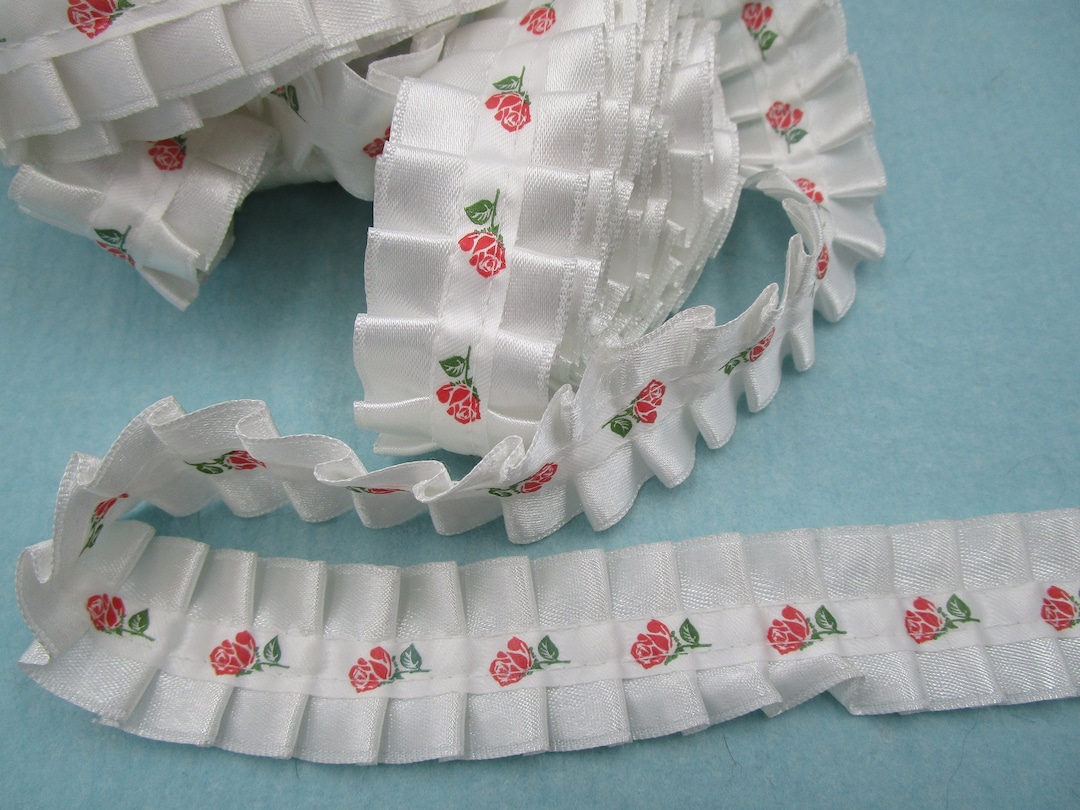 1.50 M Narrow Pleated Satin Ruffle Border White With Decoration Ribbon ...