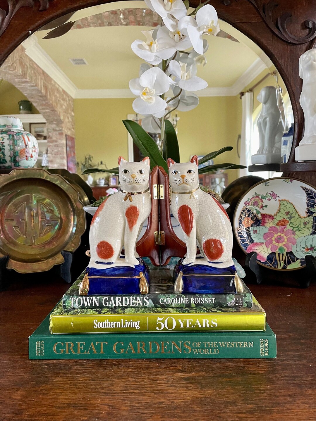 Vintage Pair of Russet Mantel Cats Sitting on Gilded Cobalt Blue ...