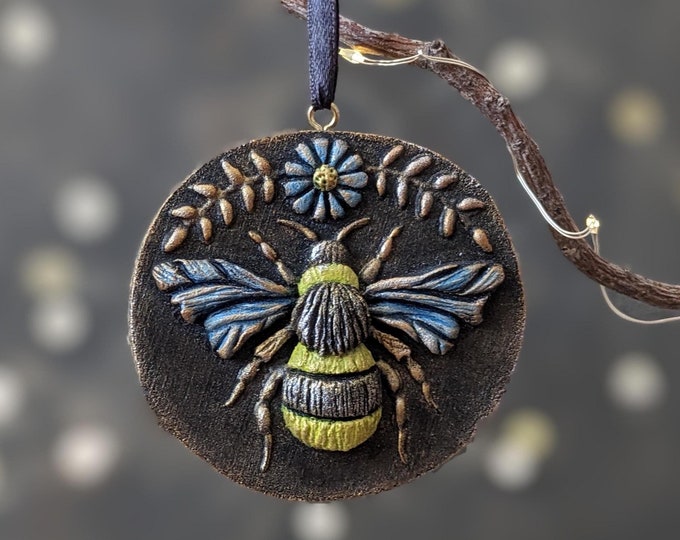 Bee Ornament Witchy Christmas Wood Slice Ornaments Bee Keepers Gifts - Etsy