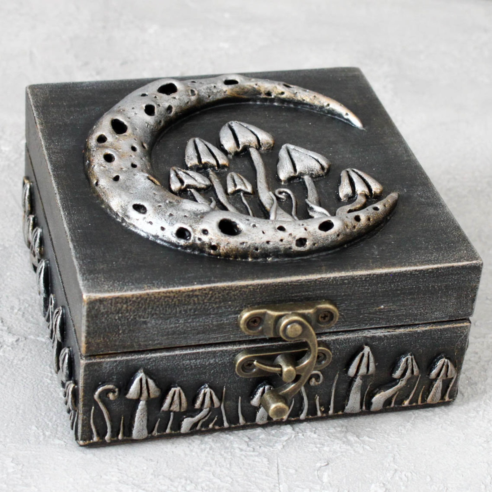 Mushroom Moon Wicca Box | Etsy