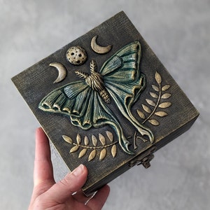 Luna Moth Witches Box - Etsy