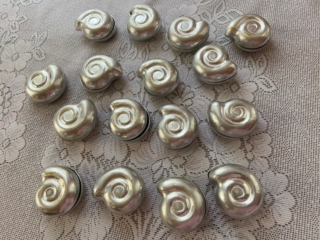 32 Shell Molds, Vintage Shell Cookies Maker, Soviet Metal Cookie Press ...