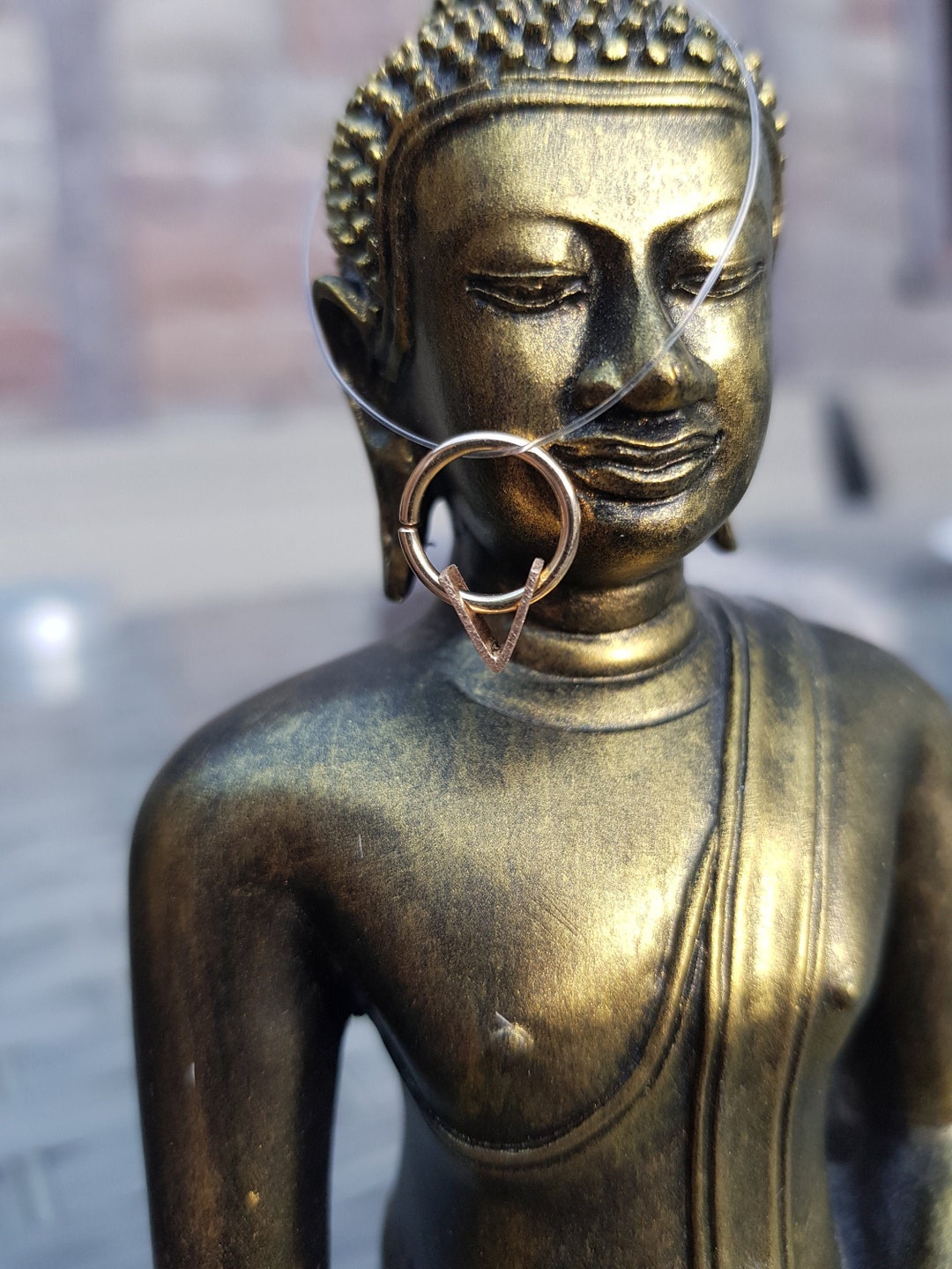 V SEPTUM RING, 18k Gold Nose Ring, Dazzle Your Friends With Luxurious ...