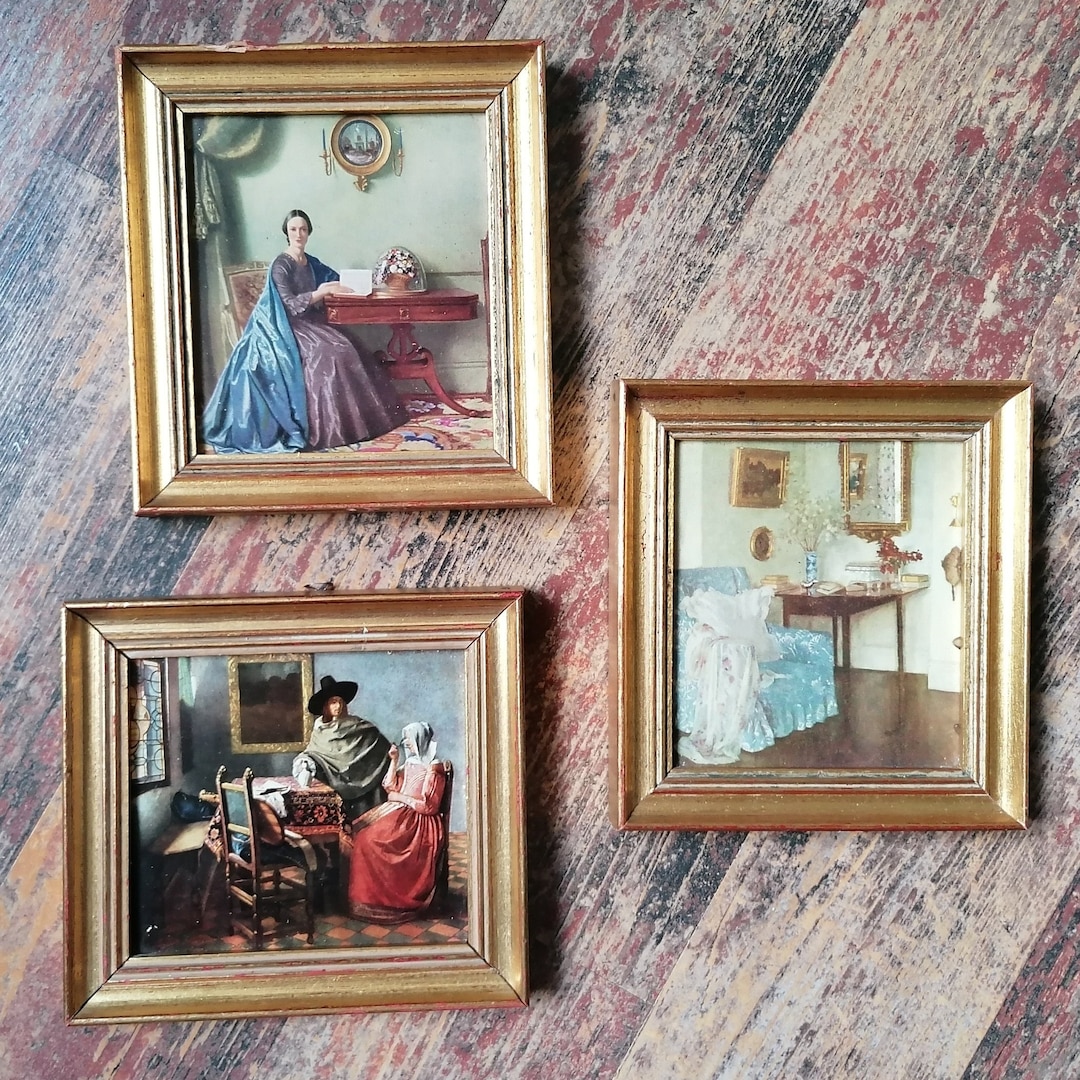 3 Small Renaissance Pictures in a Golden Frame - Etsy