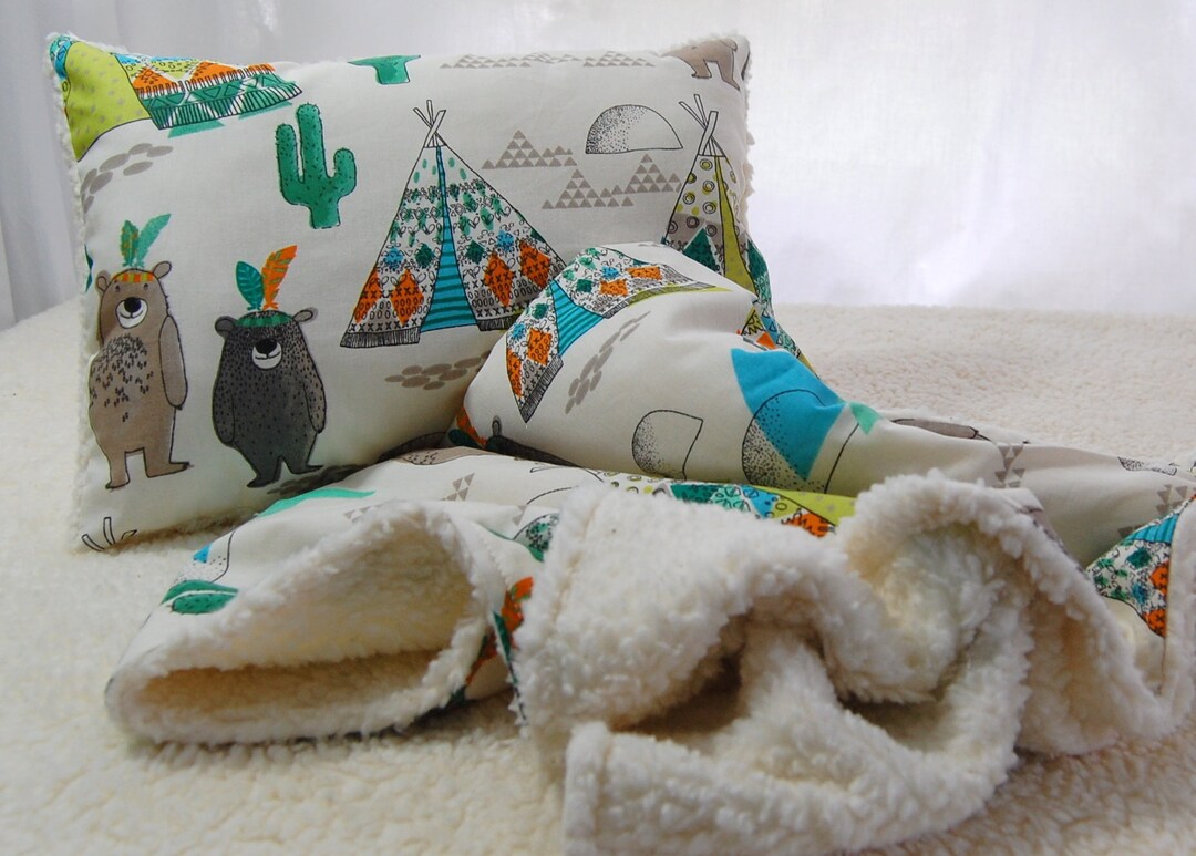 Kuscheldecke Mit Kissen Set