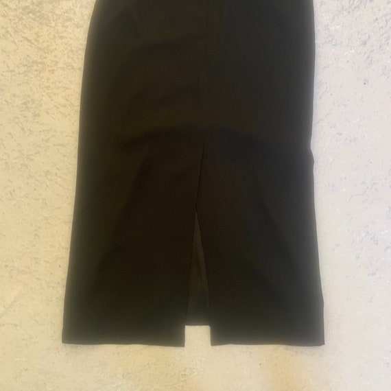 1990s fitted v neck spaghetti strap slip lbd midi dre… - Gem