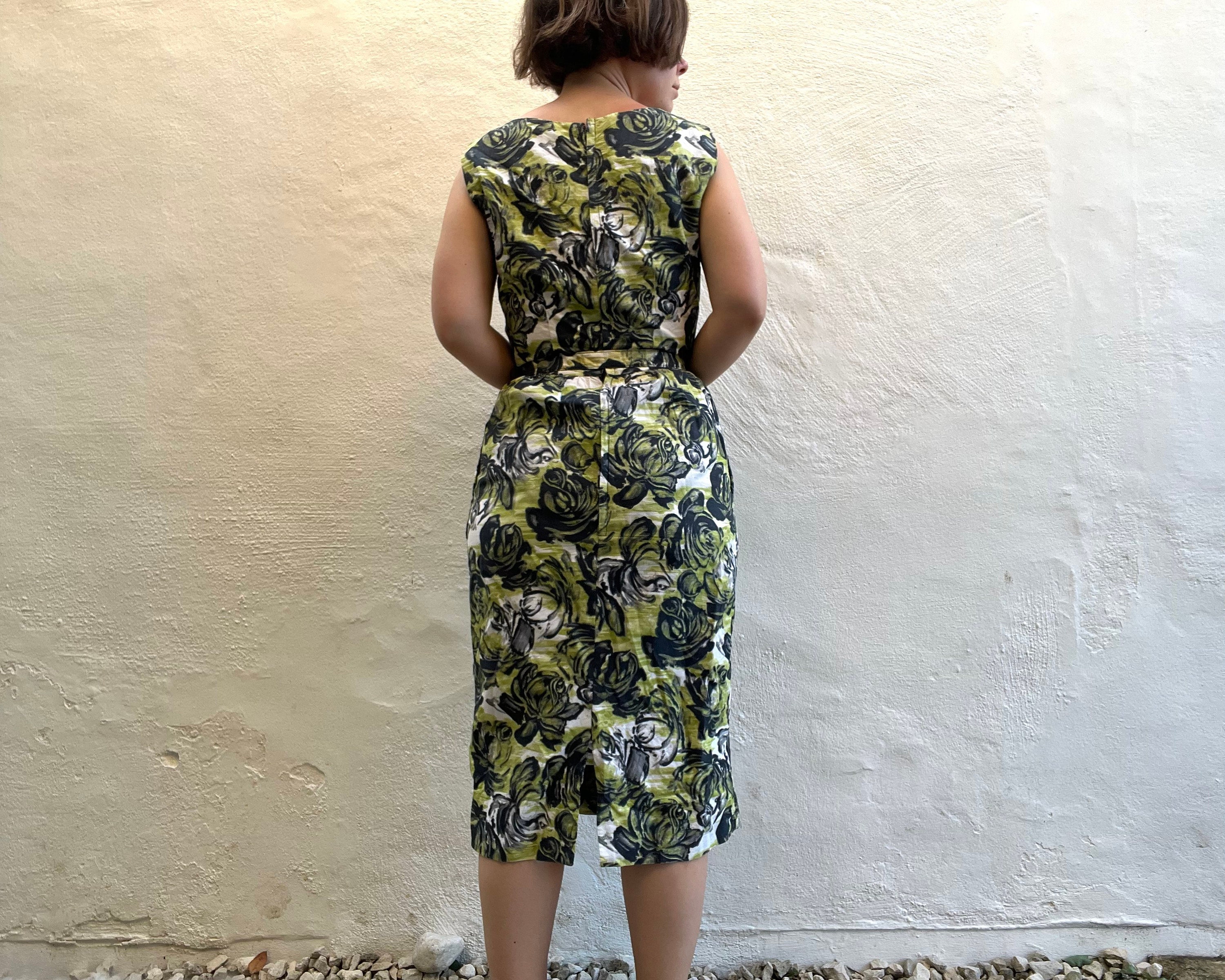 1950s Genuine Pin up Bombshell Figure Hugging Rose Print Wriggle Shift ...