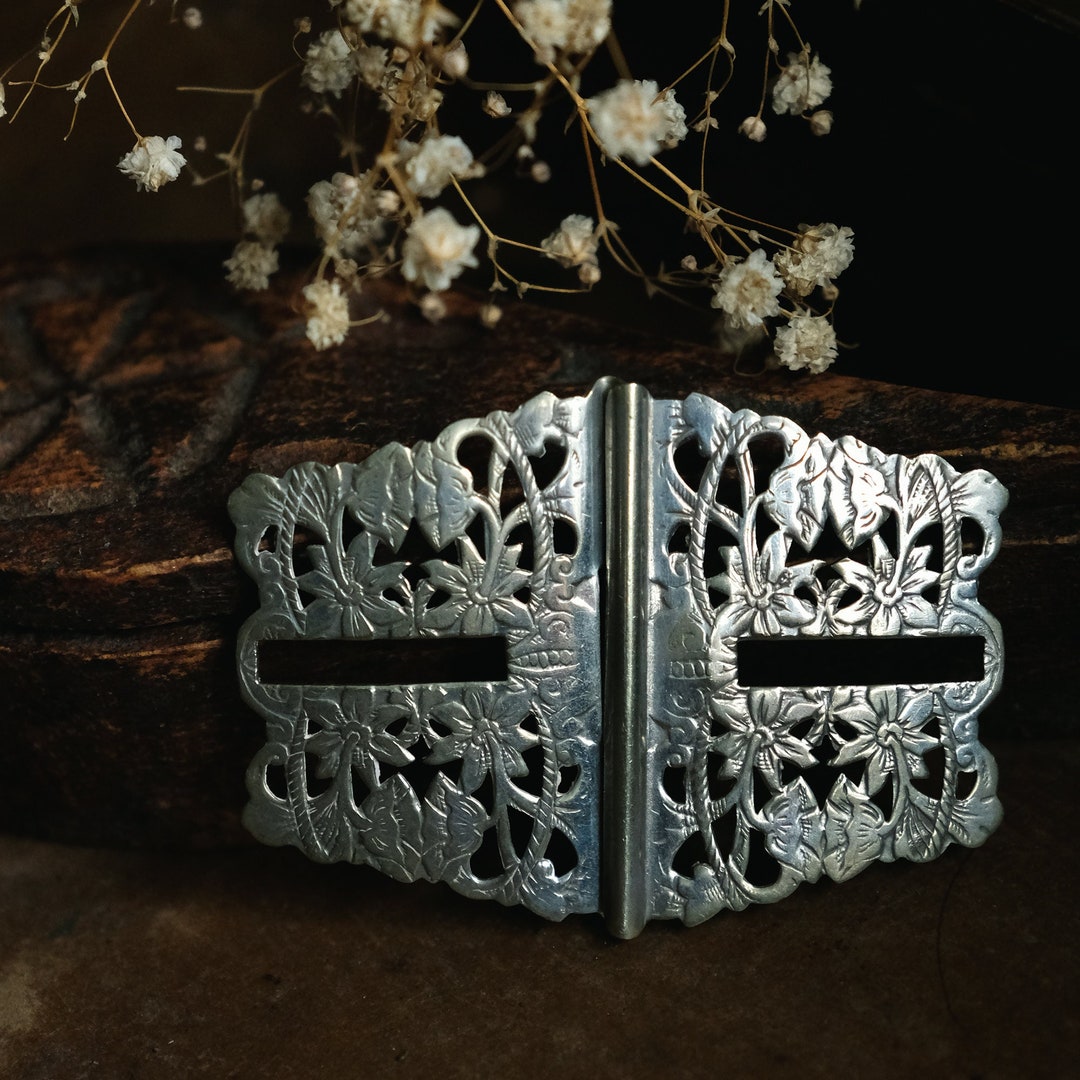 Edwardian Art Nouveau EPNS Silver Floral and Leafy Belt Clasp, 1900s ...