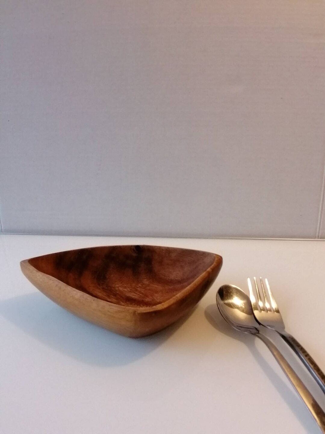 Wood 3-sided Salad Bowl, Triangular Fruit or Salad Display Bowl - Etsy