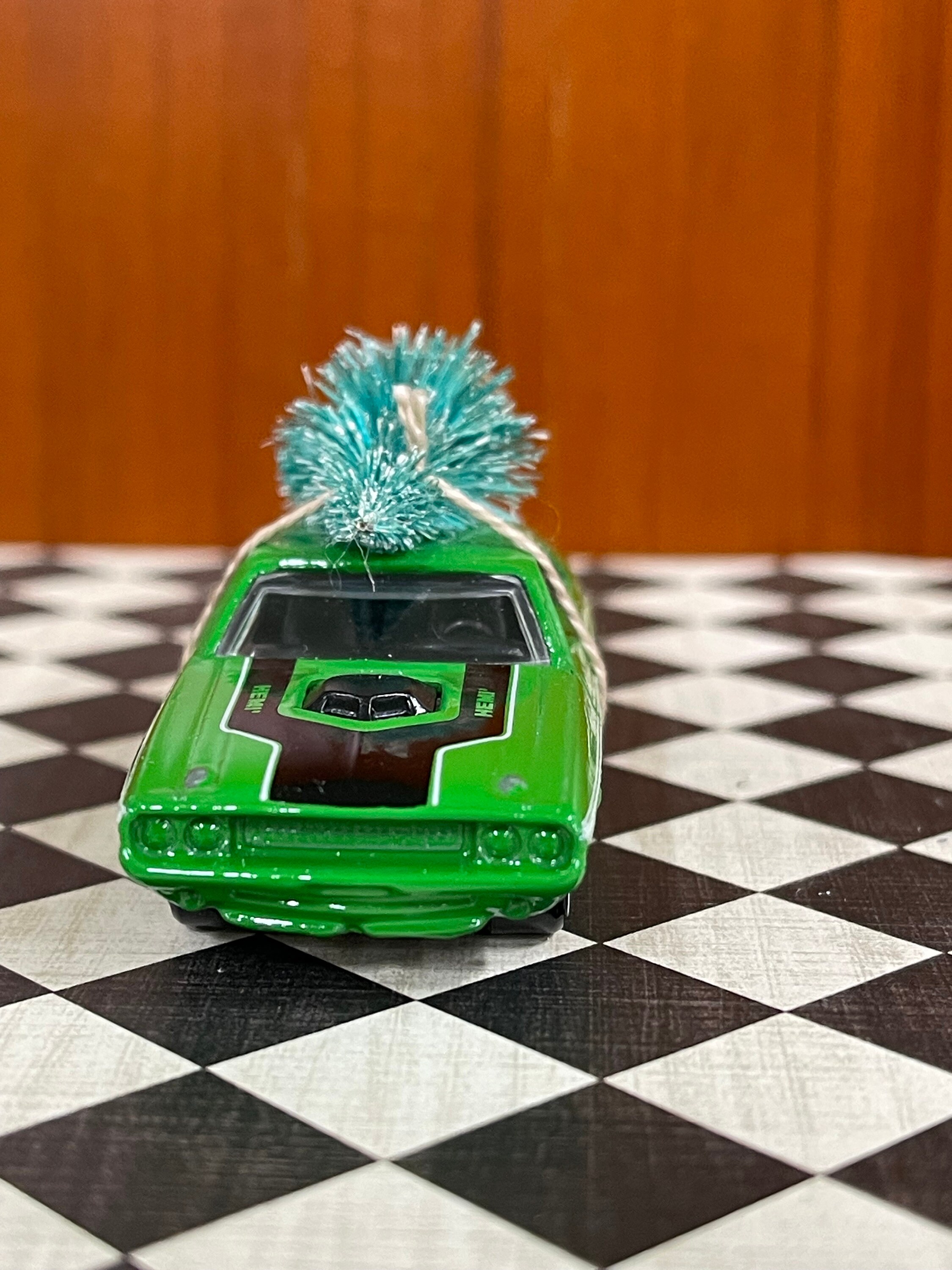 Dodge 1970 Dodge Hemi Challenger Hood Scoop Bright Green - Etsy
