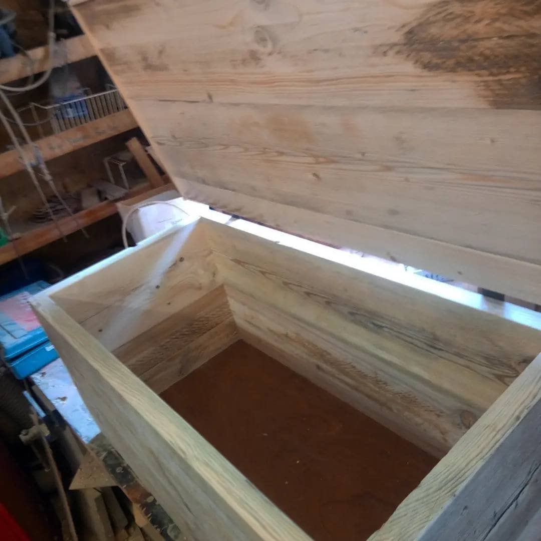 Trunk / Chest / Storage Box With Lid in a Rustic Style Using Reclaimed ...