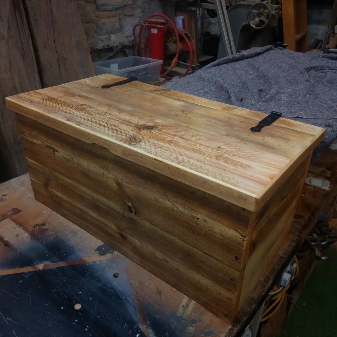 Trunk / Chest / Storage Box With Lid in a Rustic Style Using Reclaimed ...