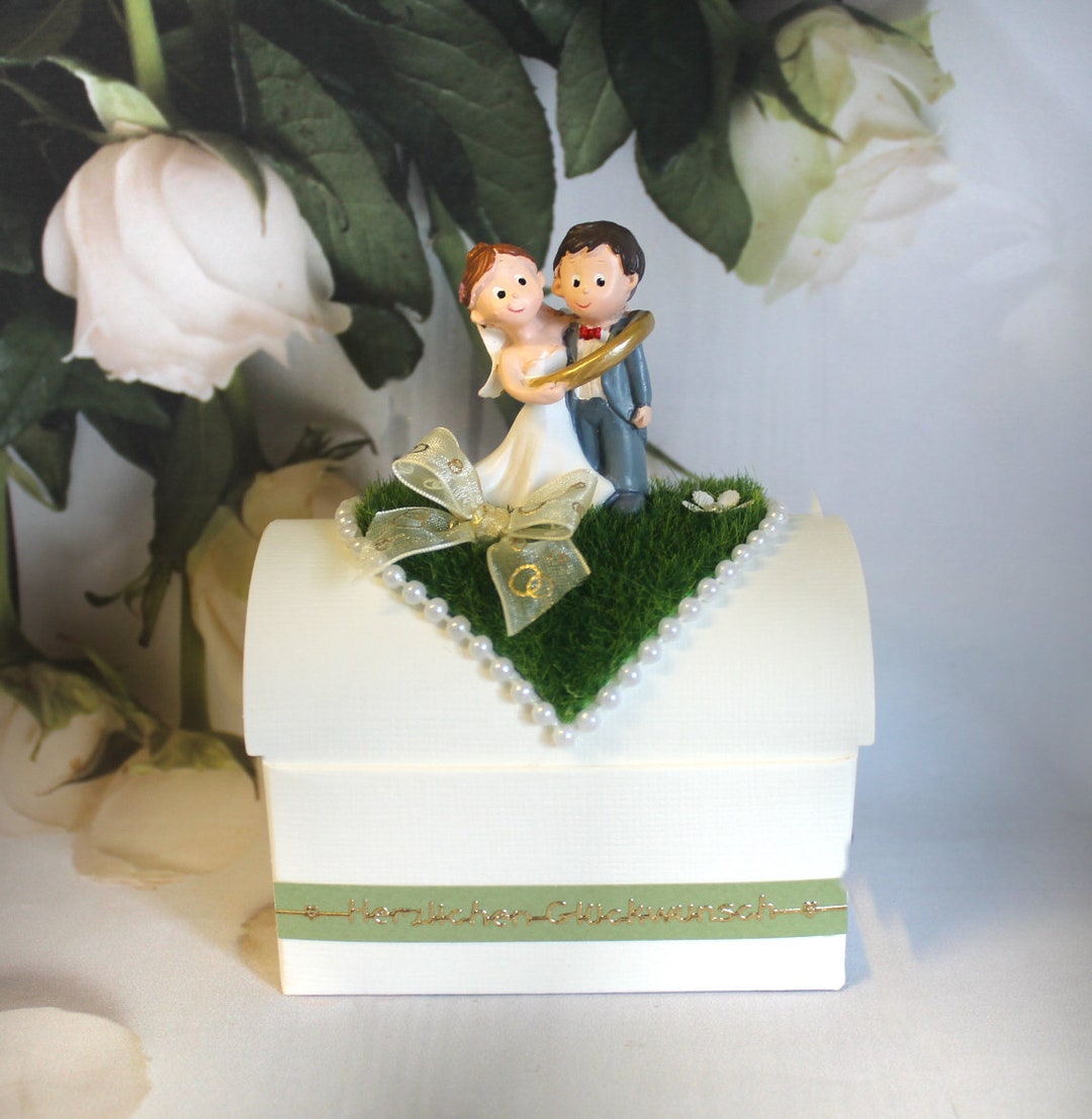 Money Gift Chest for Wedding With Bride and Groom at a Low Price Design ...