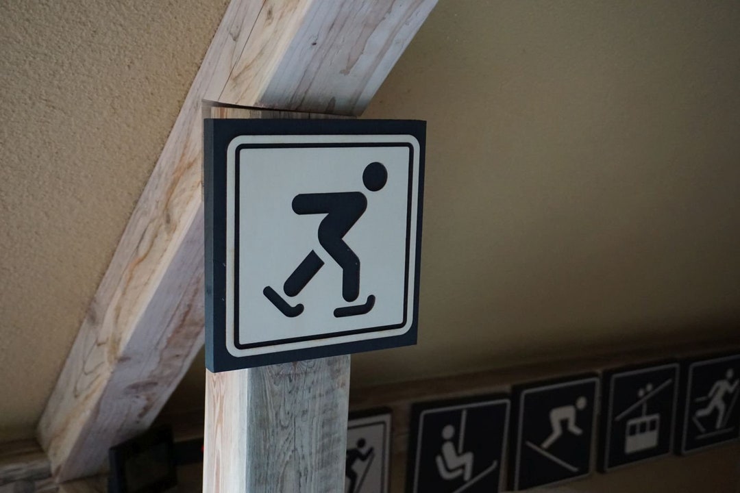 Ice Skater Pictogram Sign Winter Decoration Wood Home Ideas Chalet ...