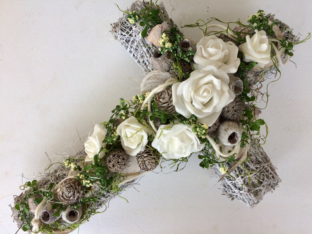 Grabschmuck Grabgesteck Gesteck Grab Allerheiligen Reebkreuz Kreuz Rose ...