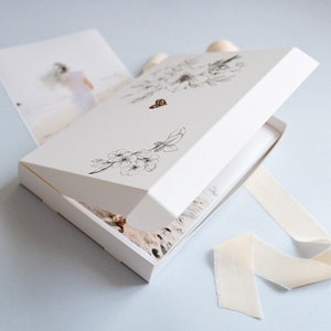 Photo Box (6x8) 15x23, Prints Packaging, for 100 Prints, White Flowers ...