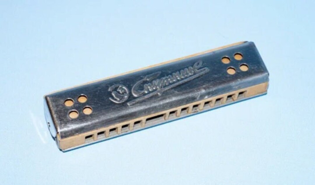 Vintage Music Old Music Vintage Instrument Harmonicas Vintage Harmonica ...