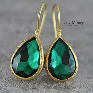Emerald Green Necklace in Gold Plated Brass - Teardrop Shape - Crystal ...
