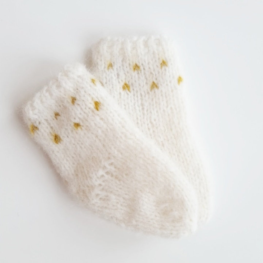 Knitting Tutorial: Sweet Baby Socks - Etsy