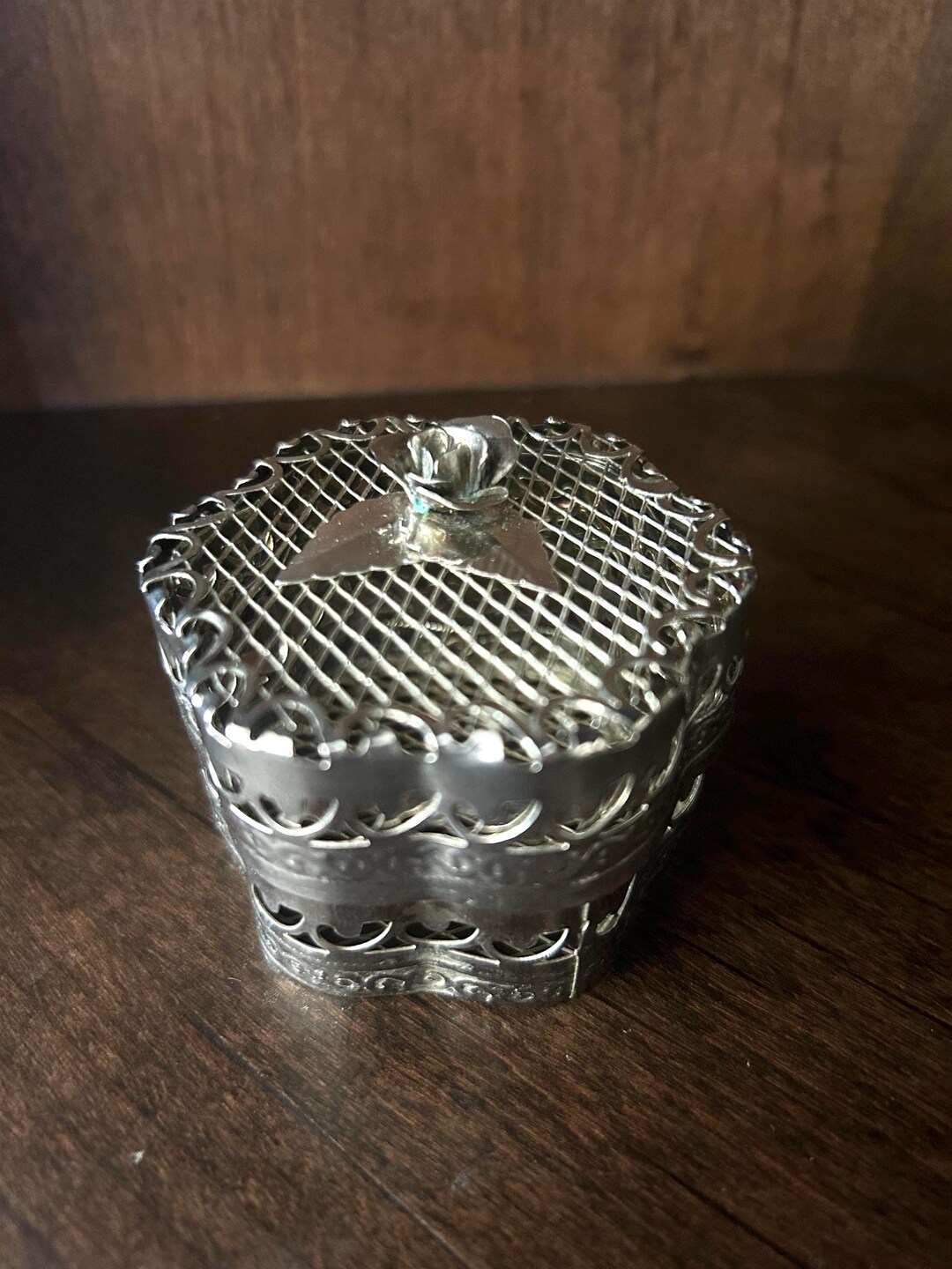 Vintage Silver Plated Mesh Filigree Trinket Box - Etsy