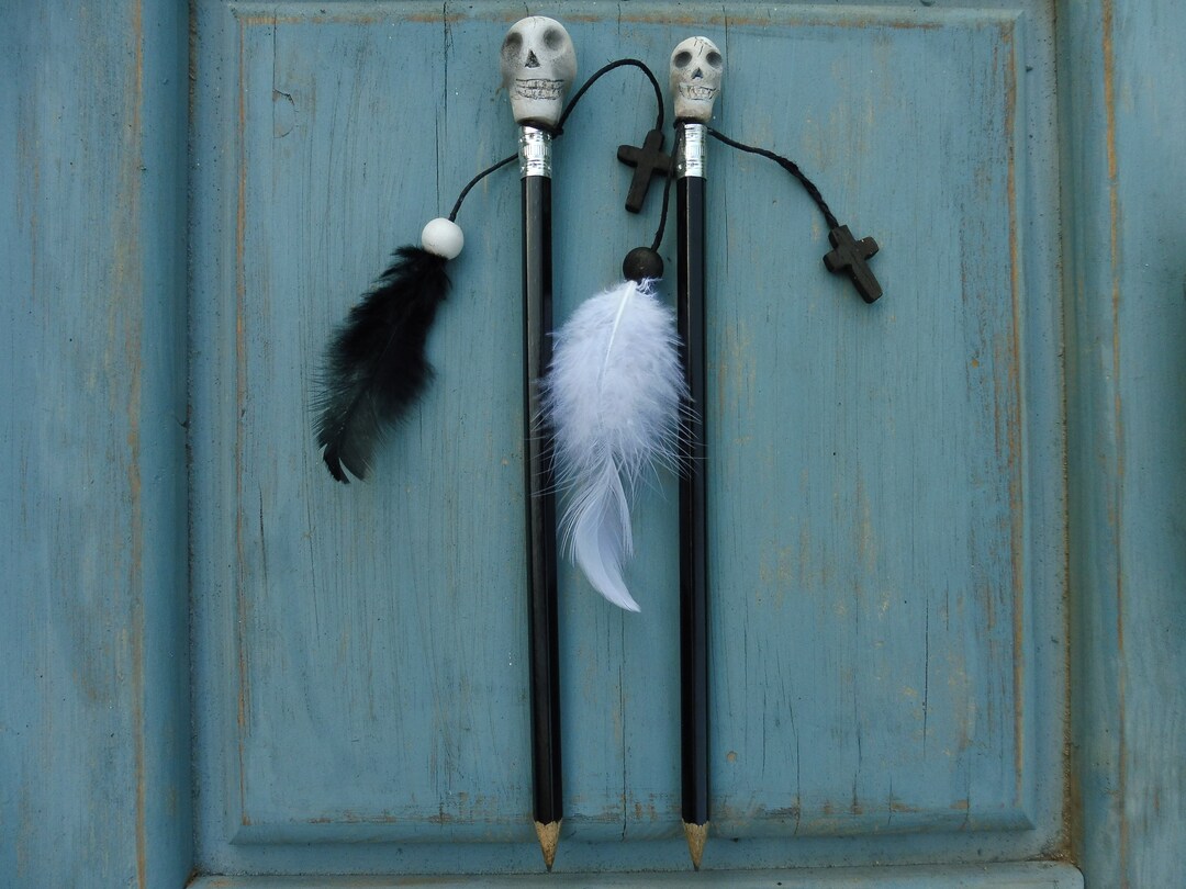 Carved Skull Pencils, Halloween Party Pens, Original Skull Pencils ...