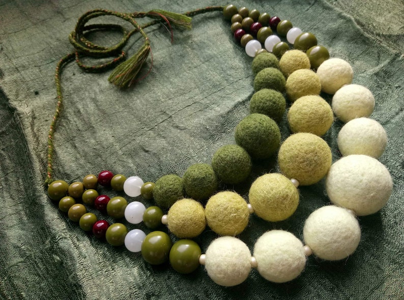 Olive Green Felted Necklace Wool accessories Chunky necklace | Etsy