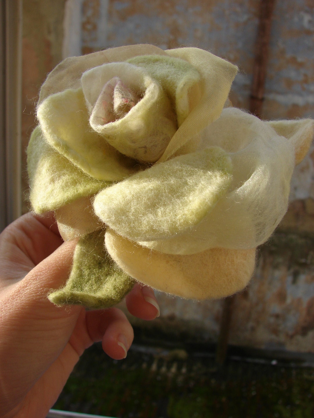 Green White Felted Rose Wool Brooch Motherʼs Day Gift Flower Brooch ...