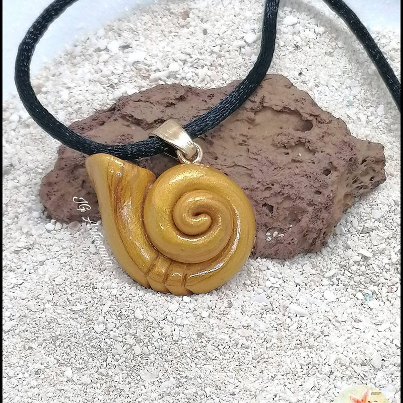 Ursula Necklace - Etsy