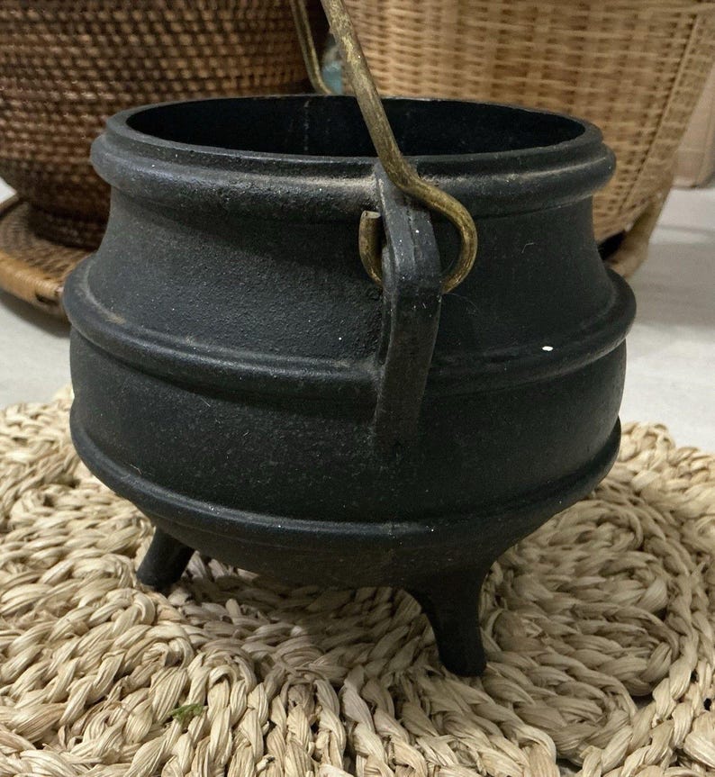 Antique Cast Iron Bean Pot Gypsy Kettle 3 Leg Pot 5.5in - Etsy