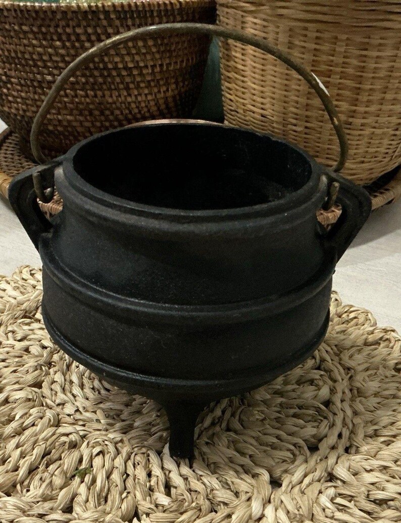 Antique Cast Iron Bean Pot Gypsy Kettle 3 Leg Pot 5.5in - Etsy