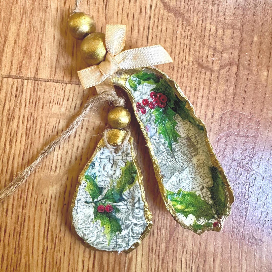 Holly Berry Music Notes Oyster Shell Ornaments SET of 2 (TWO) Gold ...