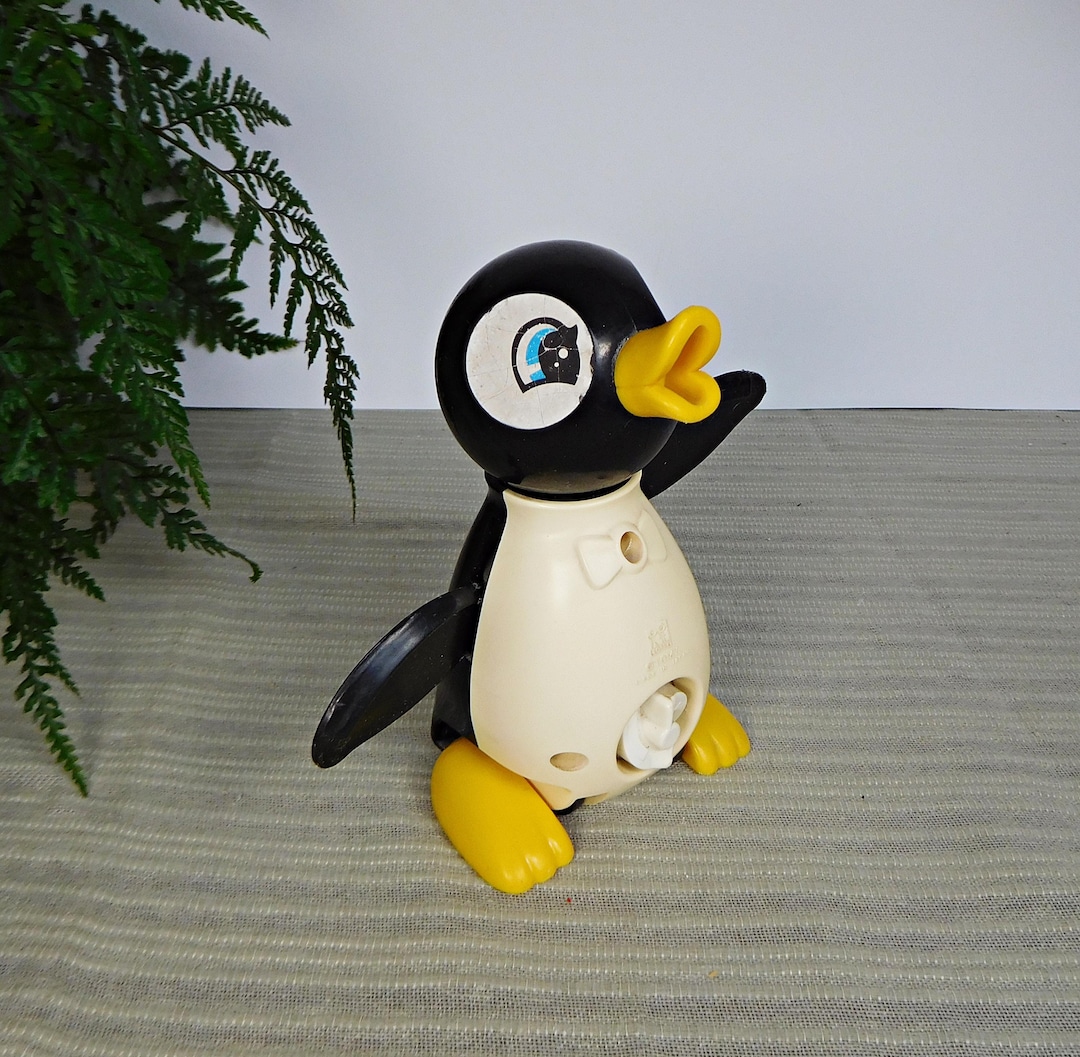 Old Waddling Animal Penguin, Tomy, Wobbly Animal, Walking Animal, Wind ...