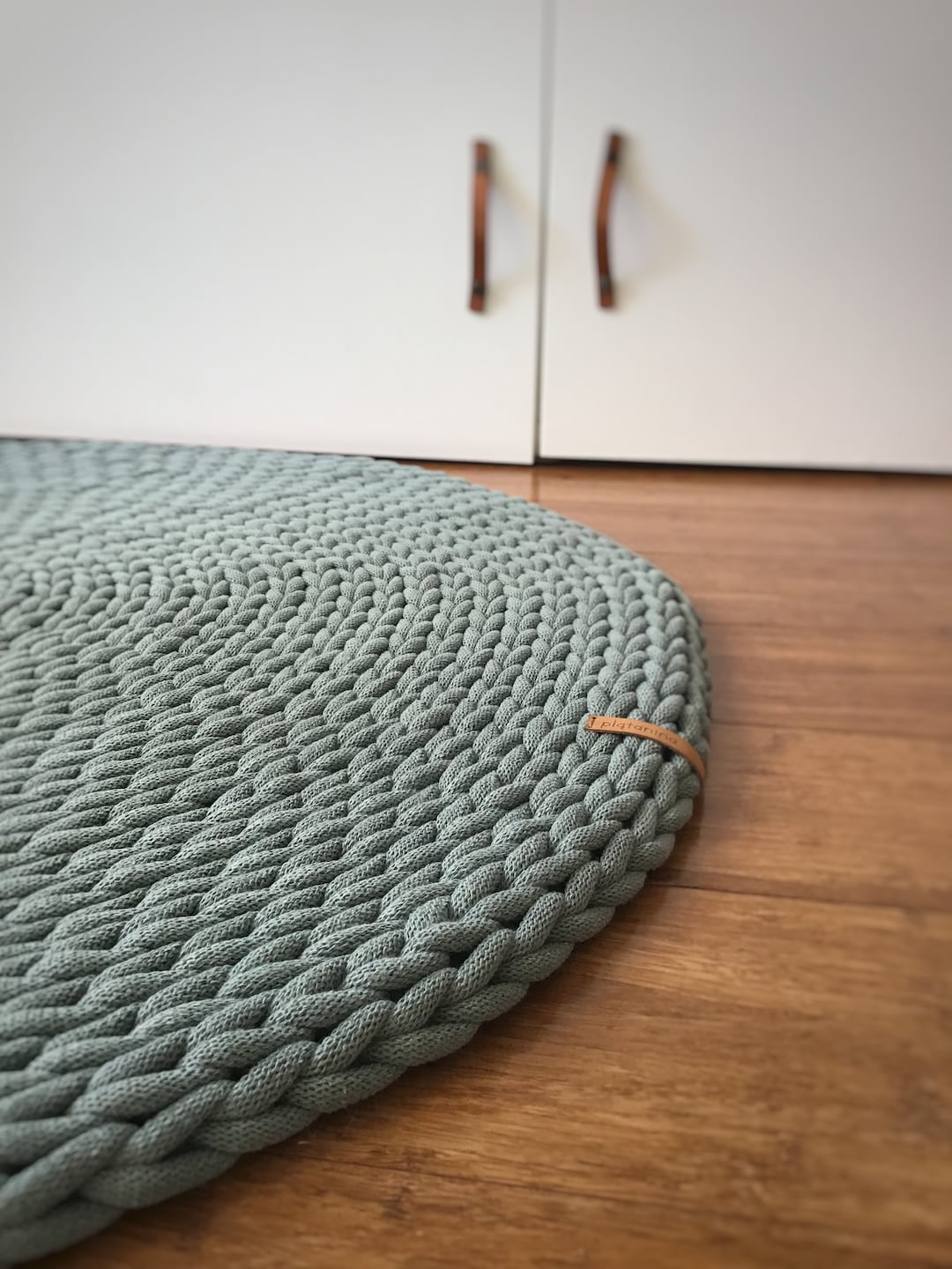 Chunky and Fluffy Crochet Round Rug, Handwoven Carpet With a Minimalist ...